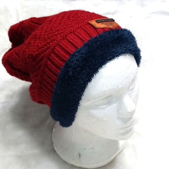 Song Ting | Accessories | Song Ting The Poiener Fhsaihno Rendts Fleece ...